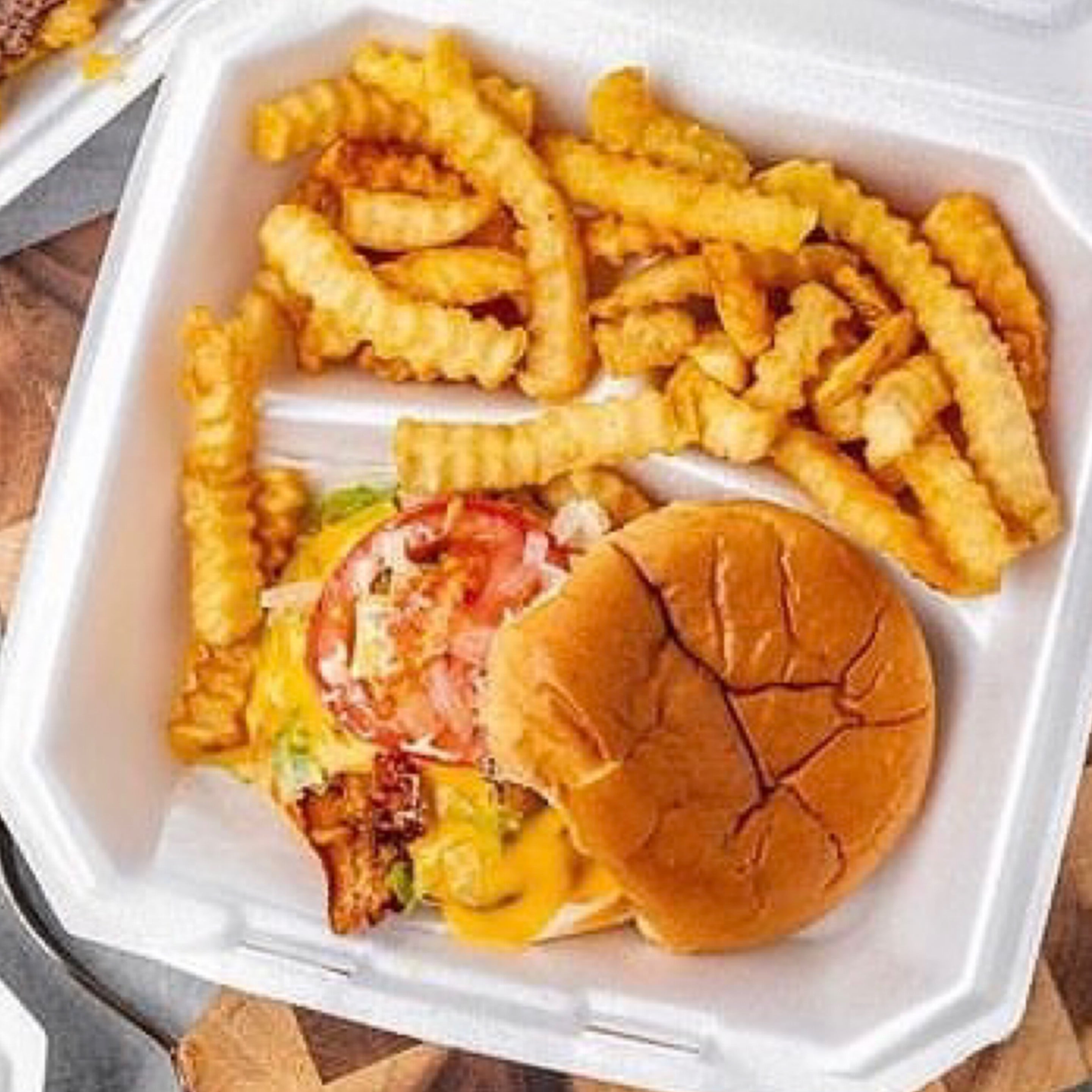 Classic Cheeseburger | The Big Boss Burgers